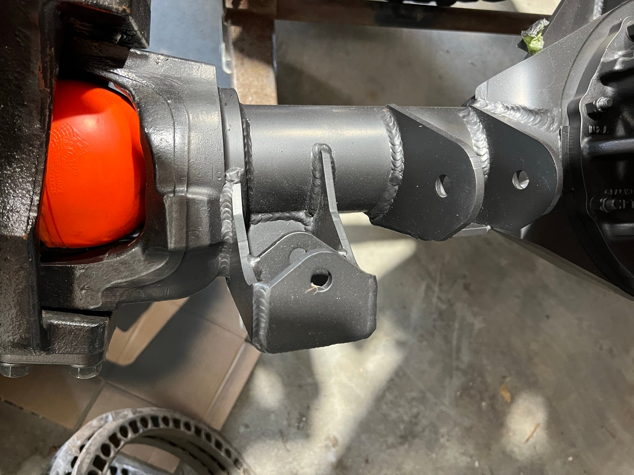 Lower shock mounts 2" below tube 3.5" axle– KrashFab